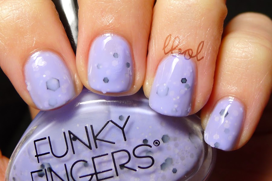 Little Bottles of Love: Funky Fingers - Berried Treasure, Fro Yo, Puffo ...