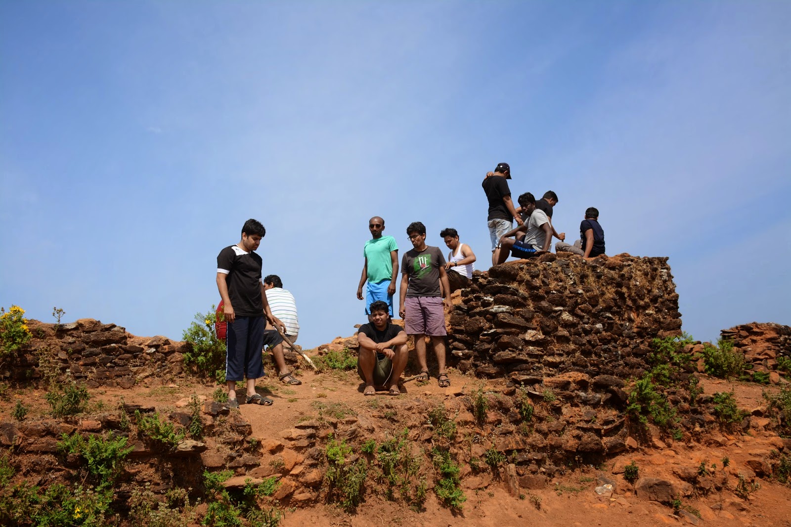 Our Travel Tales: Trek to Ballarayanadurga Fort