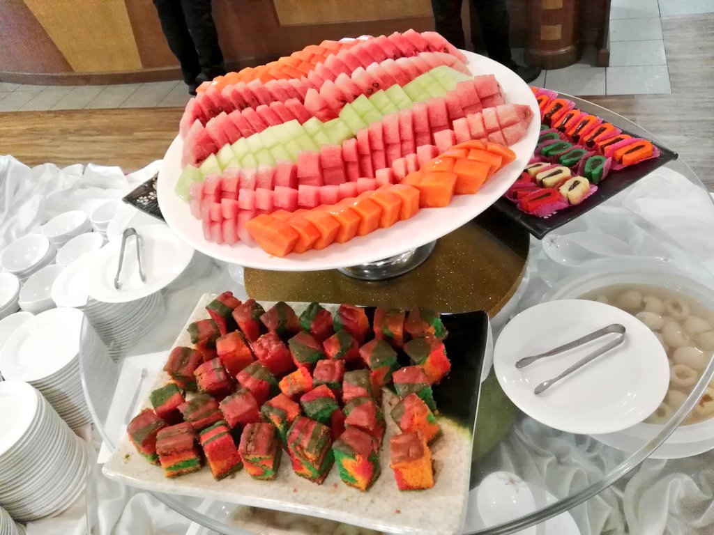 Sungkai Buffets In Brunei - Freshco Mega Buffet