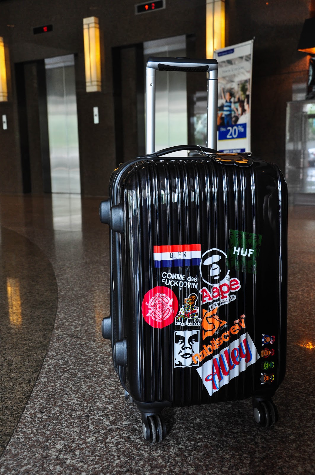 Aloha From Singapore!: 1 Hour younger in Batam!