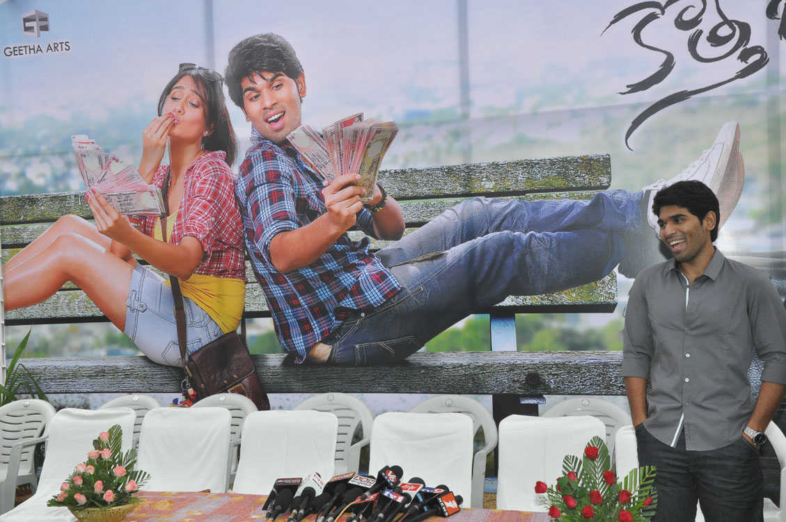 Kotha Janta Movie Launch - Hot PHOTOSHOOT Bollywood, Hollywood, Indian ...