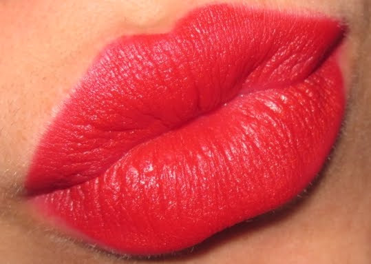 MissBeautyTeacher: va va voom: red lips