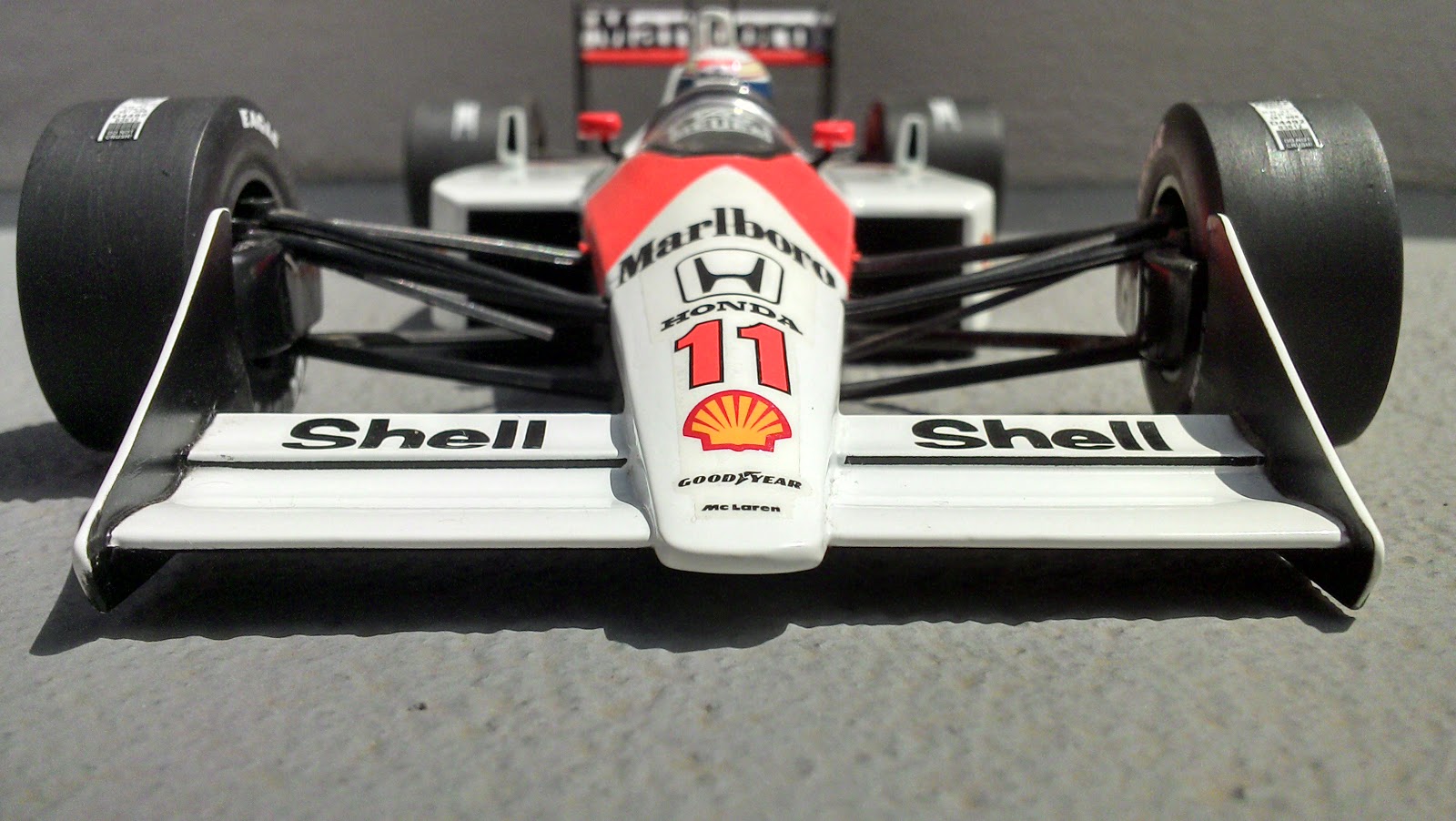 MINIF1: McLaren MP4/4 Alain Prost 1988