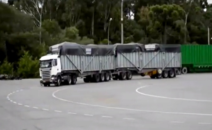 VÍDEO: Randon desenvolve o primeiro super rodotrem brasileiro