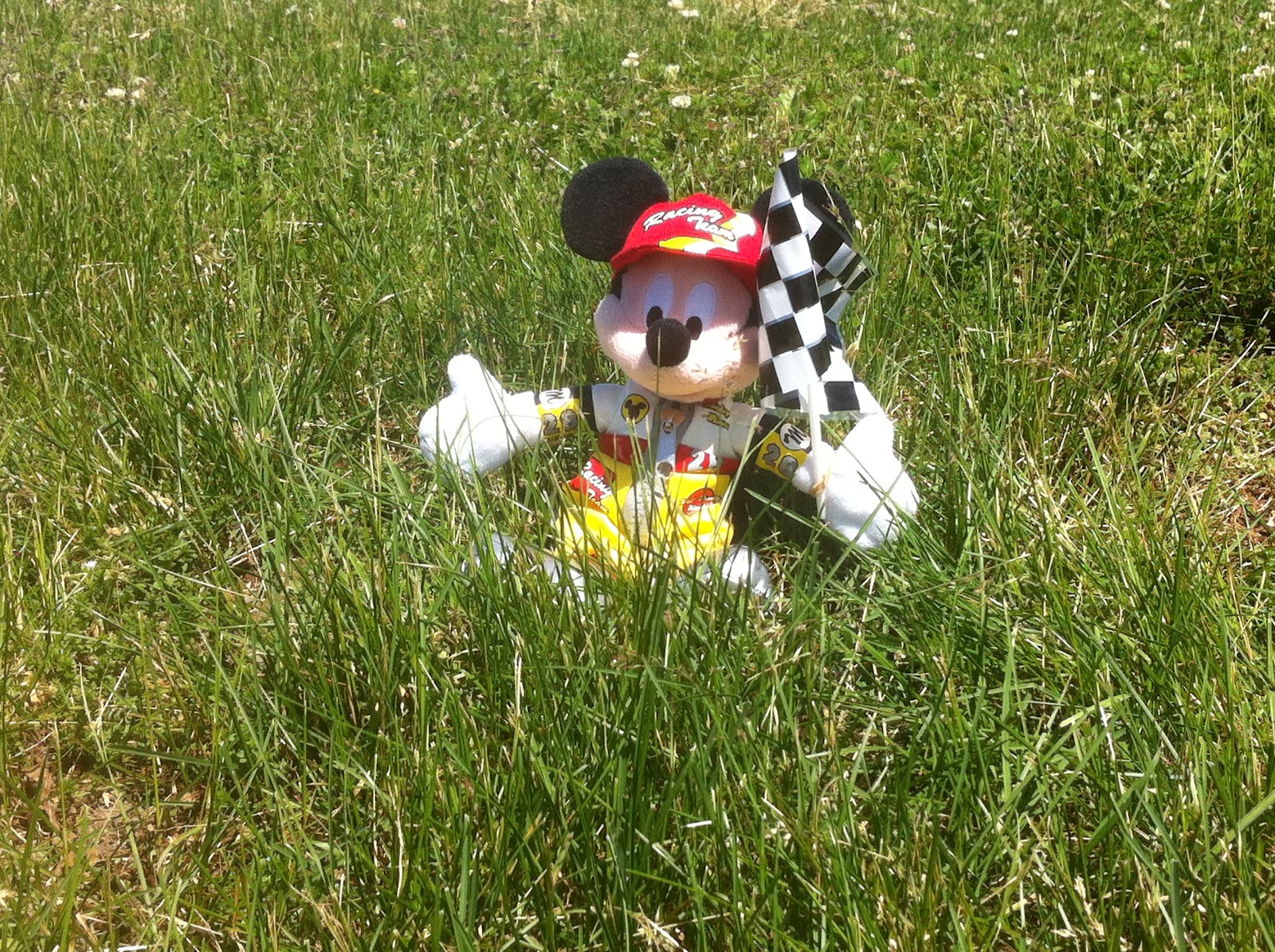 Run Teacher Run!: Blogging Recess, Indy 500, Mickey Mouse Countdown ...