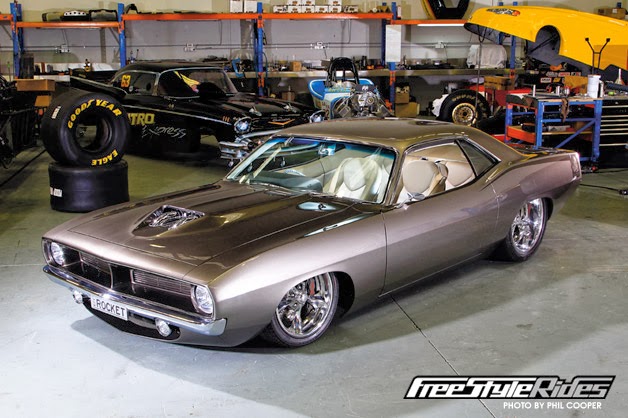 Xtreme Performance: This Right Hand Drive King Kong Cuda is Mind Blowing