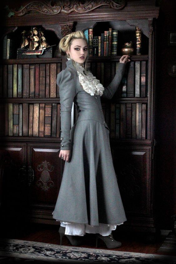 Steampunk Fashion Guide: Gothic in Gray