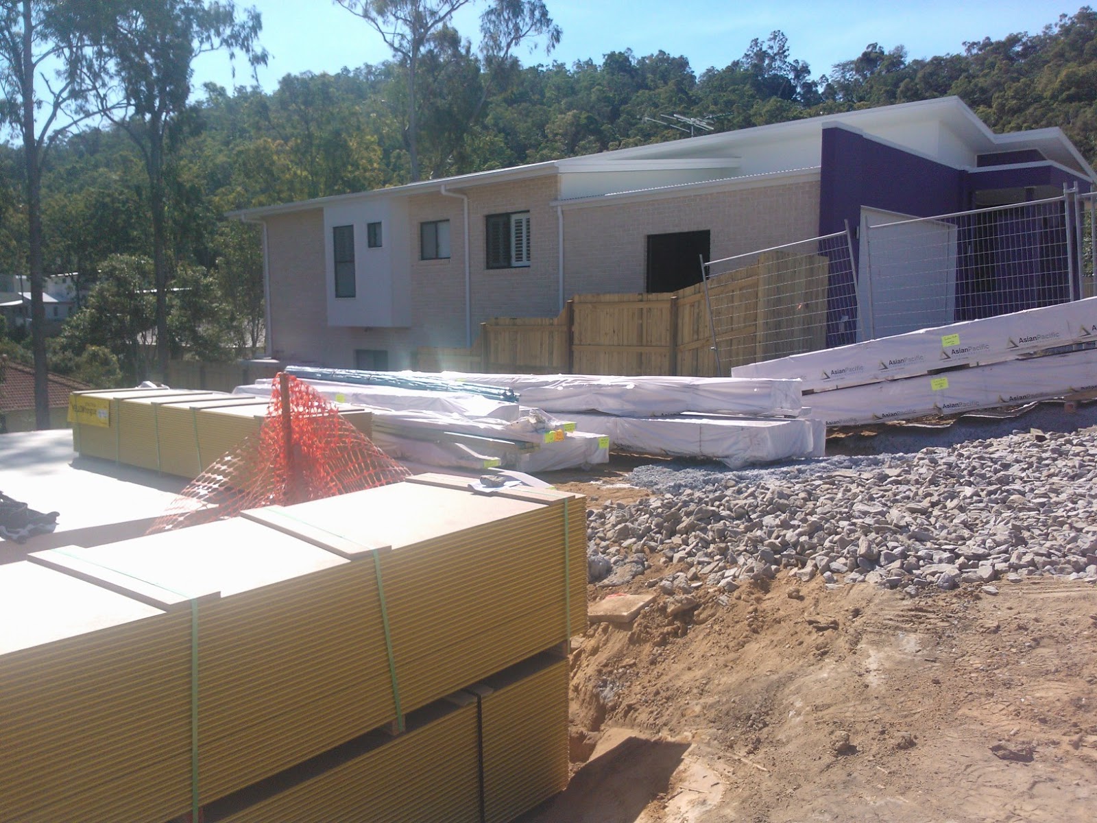 It's a new house! : Bearers, joists and flooring have arrived