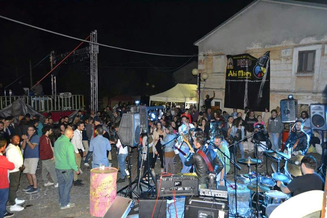 VILLA SCONTRONE, IL 24 E 25 AGOSTO TORNA VILLA IN FERMENTO - LEGGIA ...