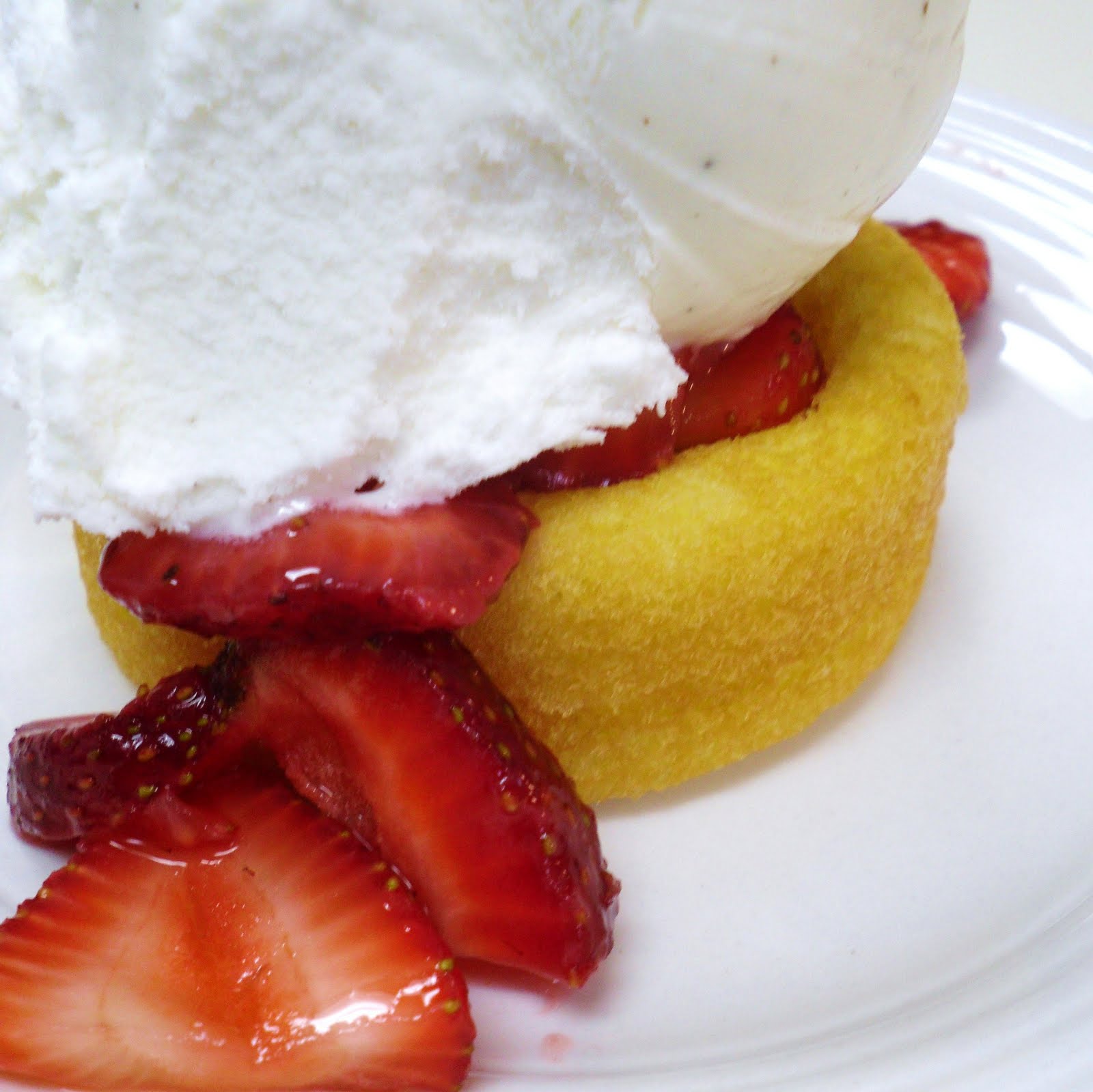 Strawberries On Dessert Shells at Jimmy Lewis blog