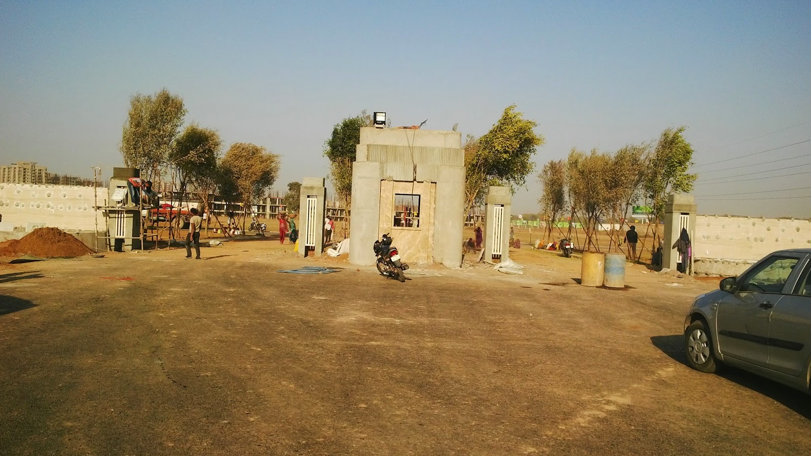 DLF Upcoming Township Exclusive Floors on NH8 Sec-77 Gurgaon - MR Square