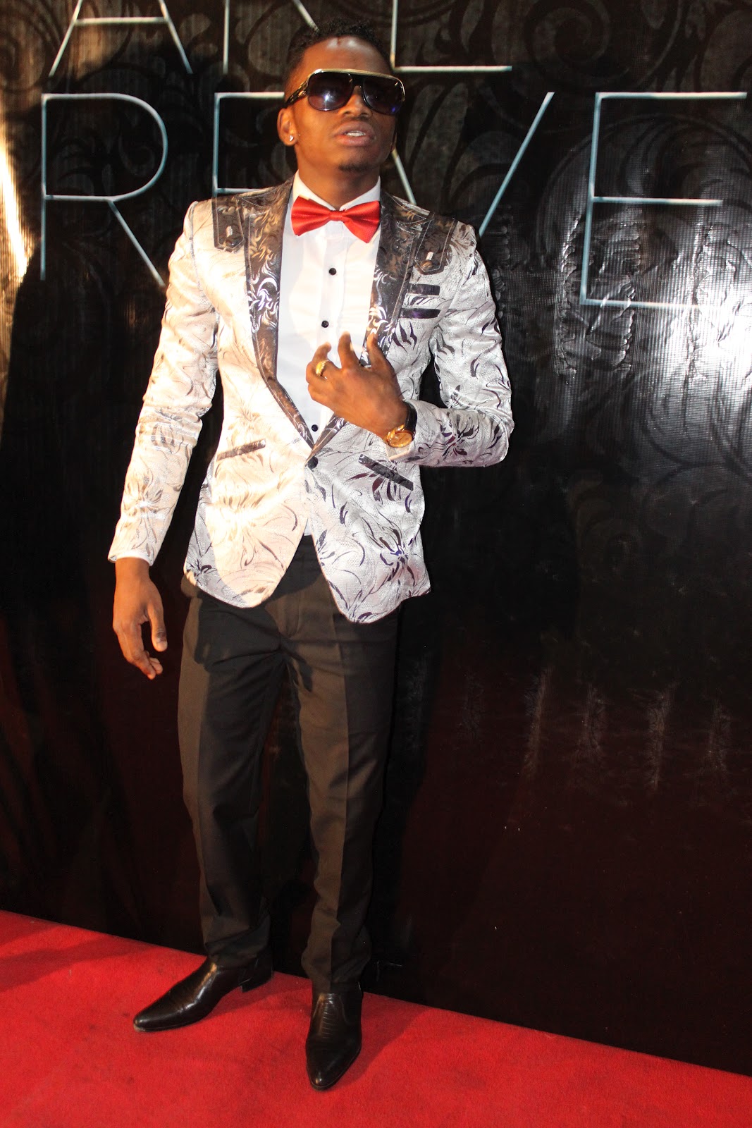 TANZANIA: TANZANIAN SINGER “DIAMOND” HAS A NEW GIRL FRIEND