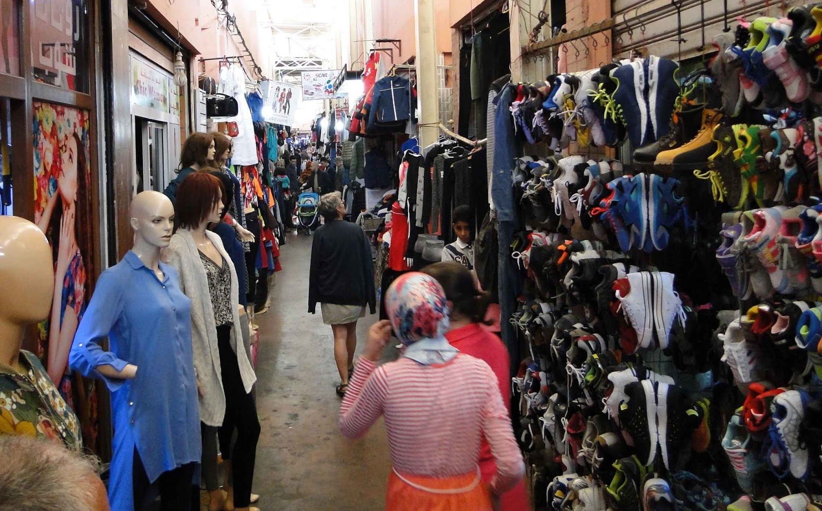 cnou-au...MAROC: Le souk EL Had d'Agadir (Dimanche 14 Février 2016)