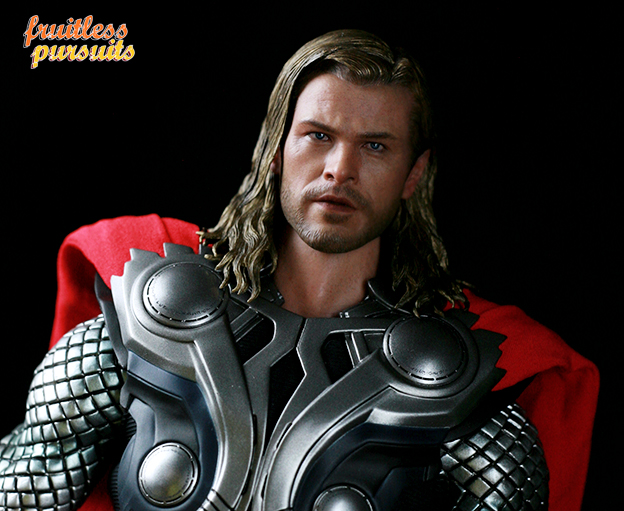 Fruitless Pursuits: Review: Hot Toys Thor (The Avengers) 1/6th Scale ...