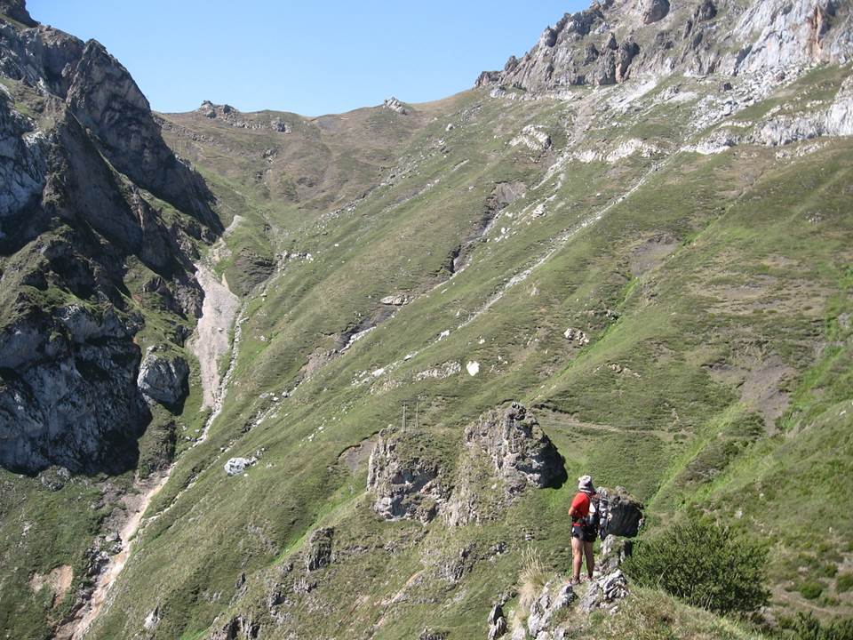 PUCAVI El Macizo Oriental de los Picos de Europa y el Desfiladero de La ...