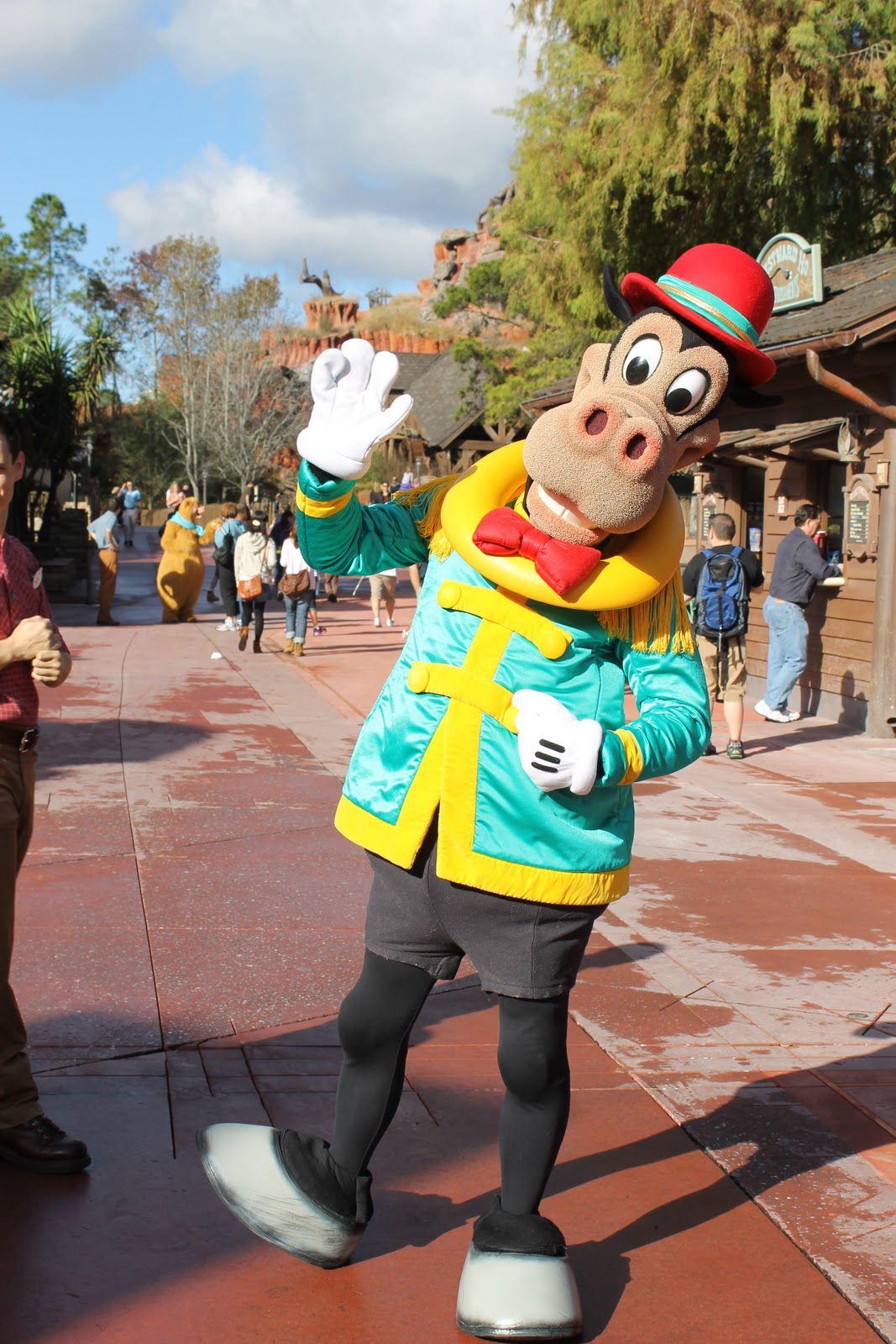 Unofficial Disney Character Hunting Guide Disney Junior