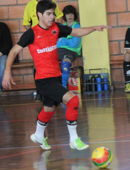 Blog Oficial Lobitos Futsal - C.C.D.R. Covão do Lobo: HUGO SIMÕES ...