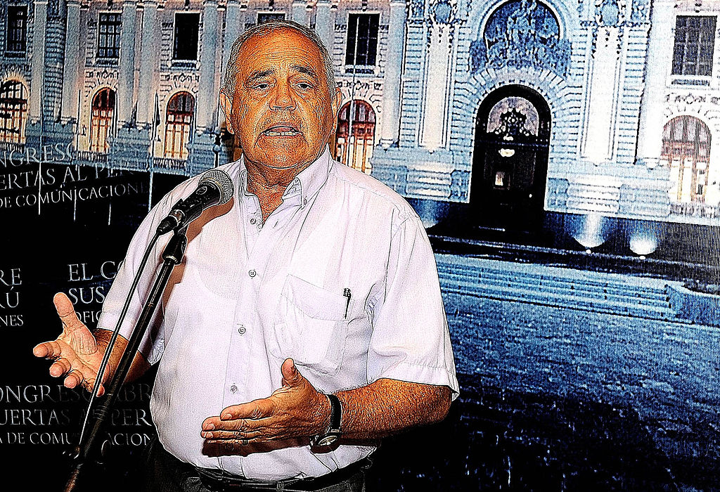 DePeru Blog: Biografía de Michel Azcueta