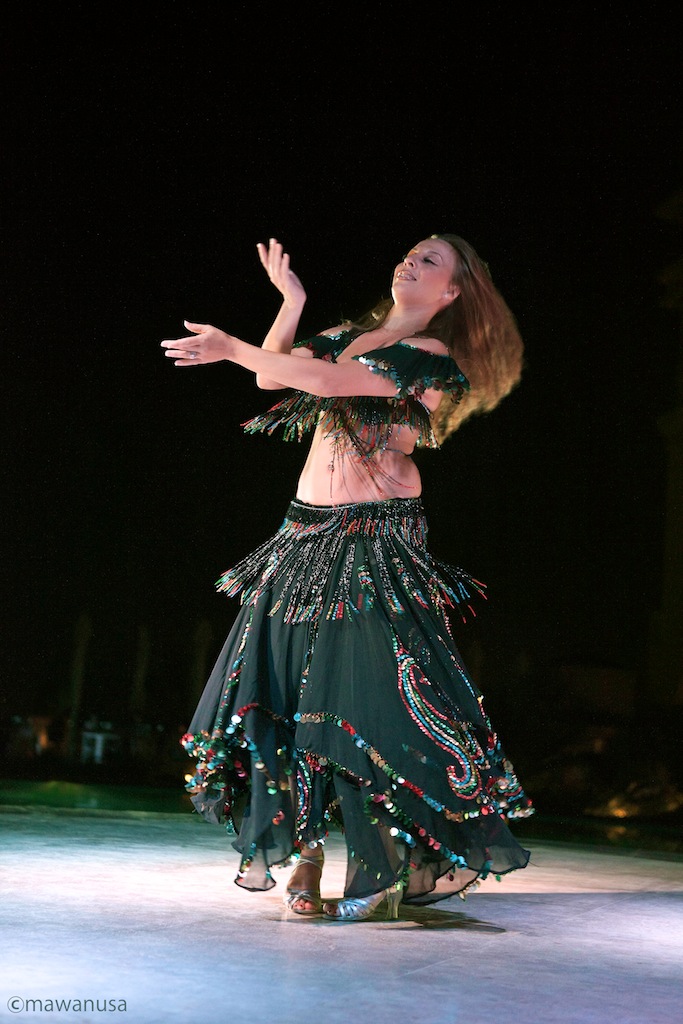 Mawanusa Blog: The Art of Belly Dancing Performances