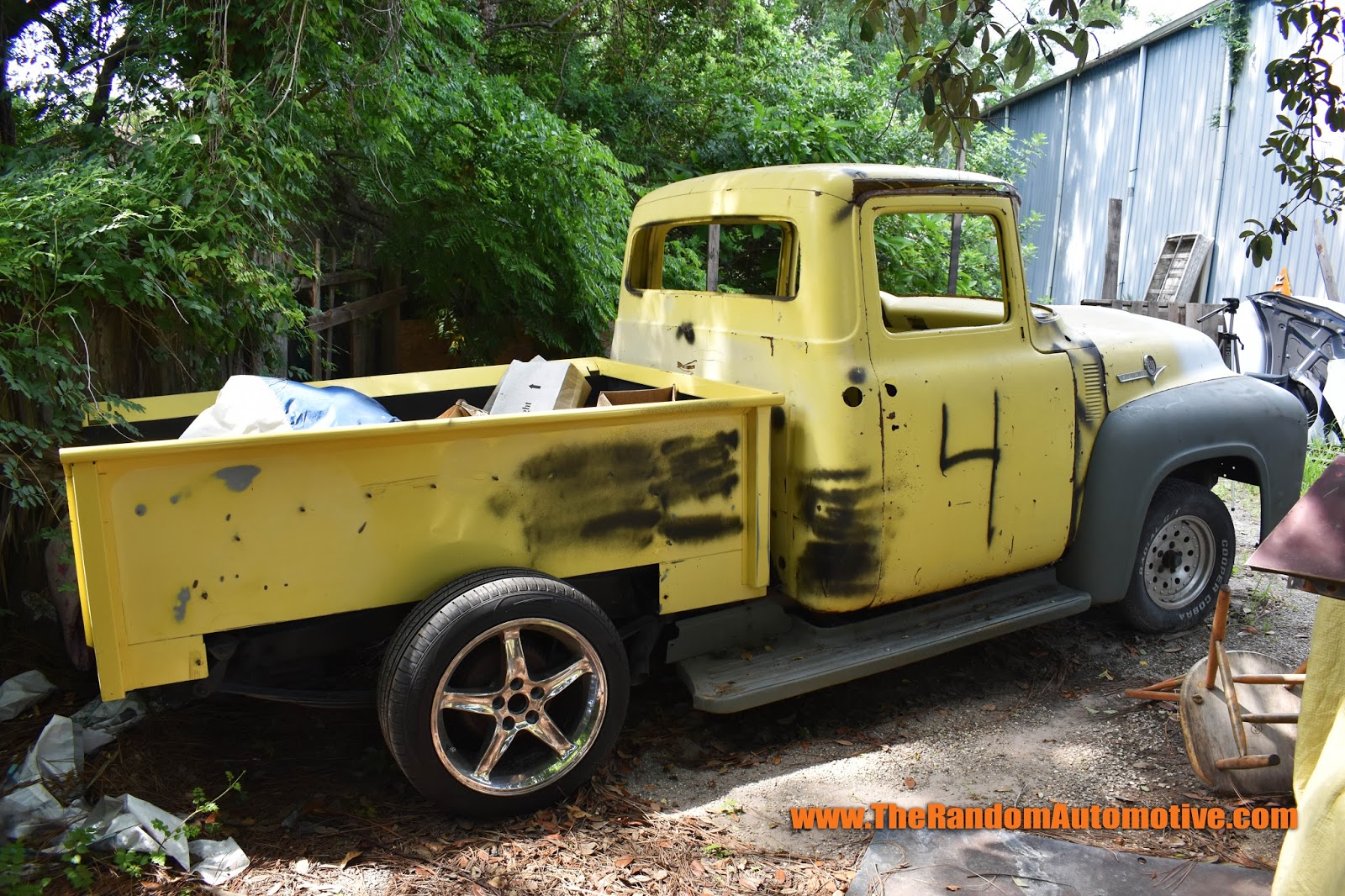 Rotting In Style - 1956 Ford F100