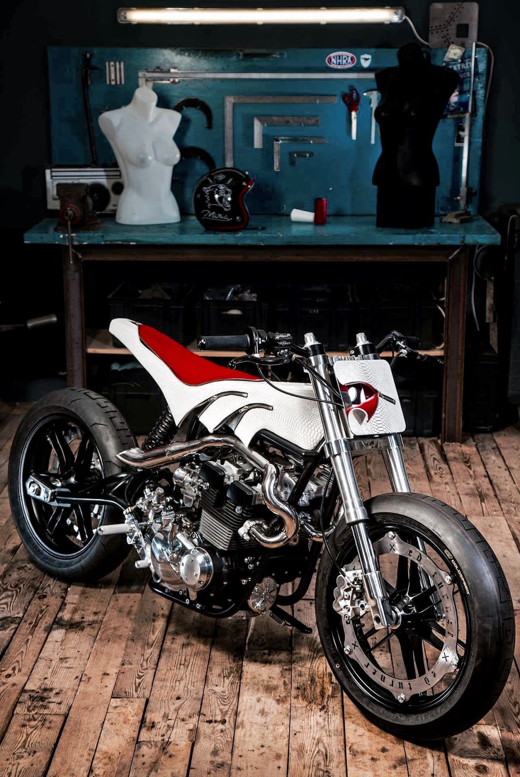 The Ed Turner's Suzies - Inazuma café racer
