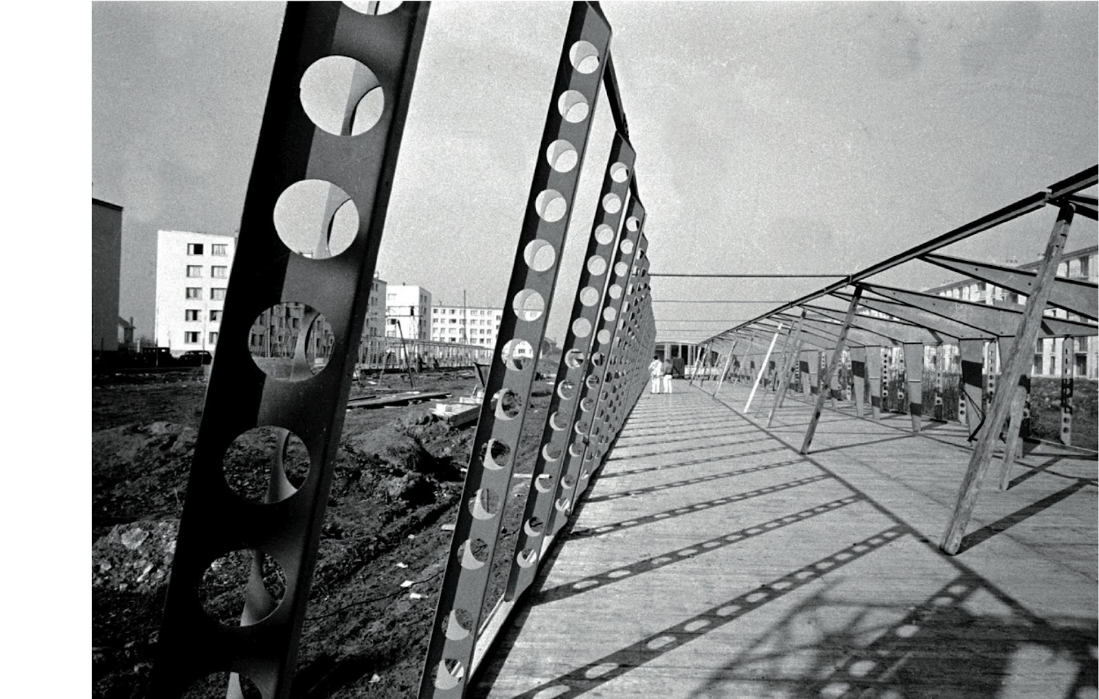 JEAN PROUVE: 1957 - Jean Prouvé - Structure Nomade