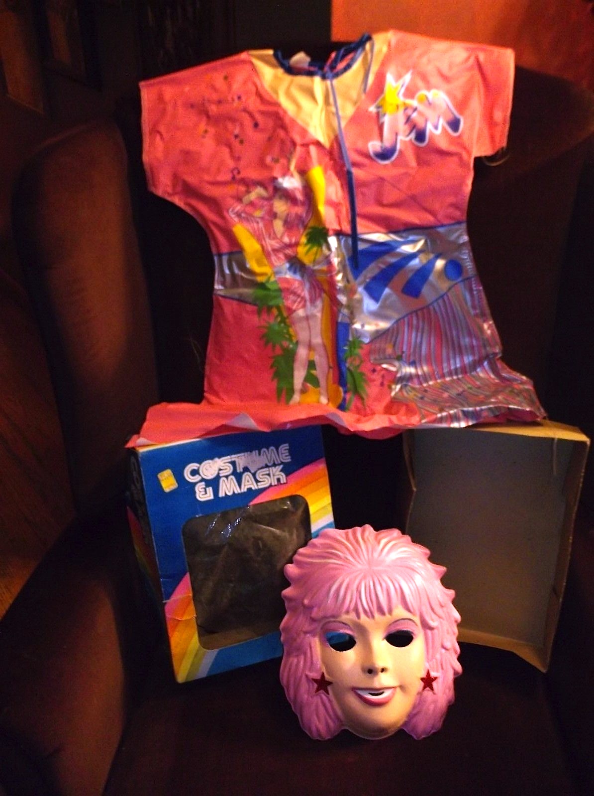 ImNotBad.com - A Jessica Rabbit Site: Roger And Jessica Rabbit Retro ...