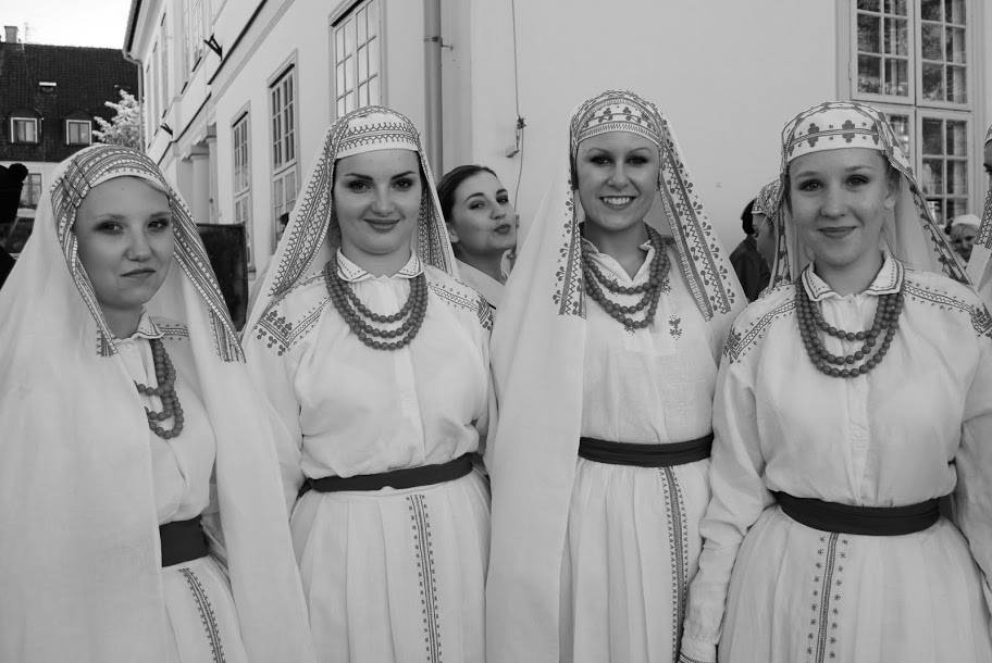 lamus dworski: Biłgoraj costume - a guide to Polish folk costumes