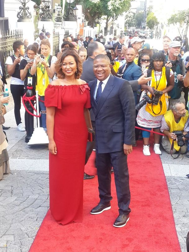 Fikile Mbalula and his wife are the picture-perfect couple at #SONA ...