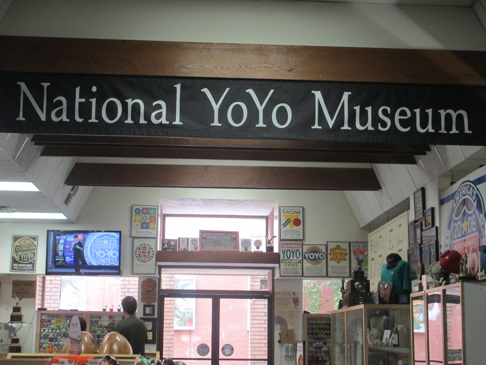 Life by Chocolate: Robyn Alana Engel's Blog: Yo-Yos in Chico: Sundays ...