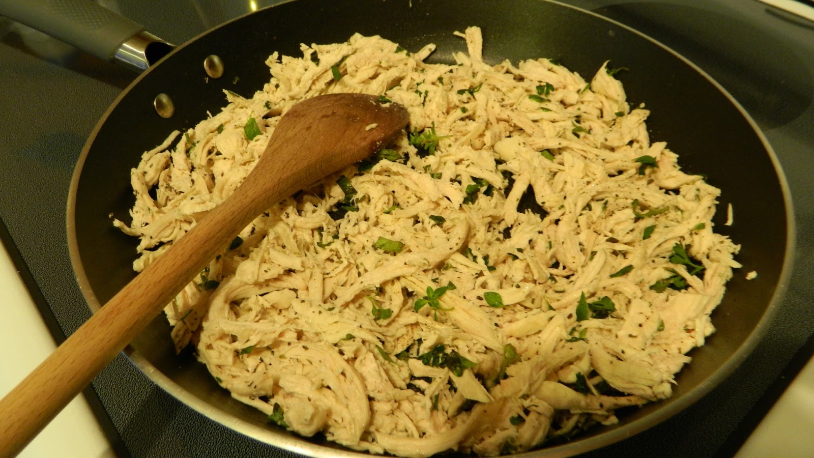 Let's talk food !!!: Homemade Chicken Pizza with Catupiry