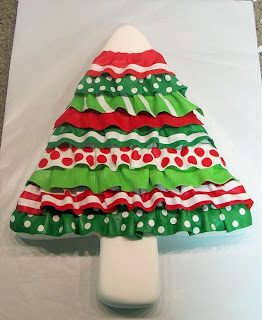 SugarEd Lagniappe: Ruffled Christmas Tree cake