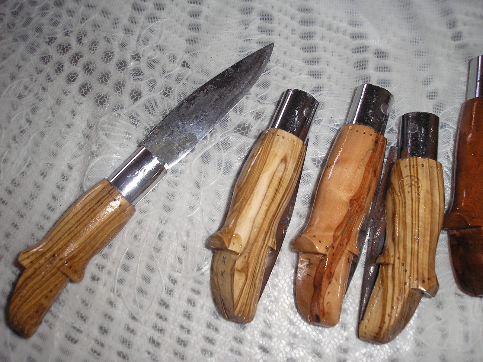 EL SEÑOR DE LOS ANILLOS. ARTESANÍA MARAGATA: NAVAJAS Y CUCHILLOS DE AÑO ...