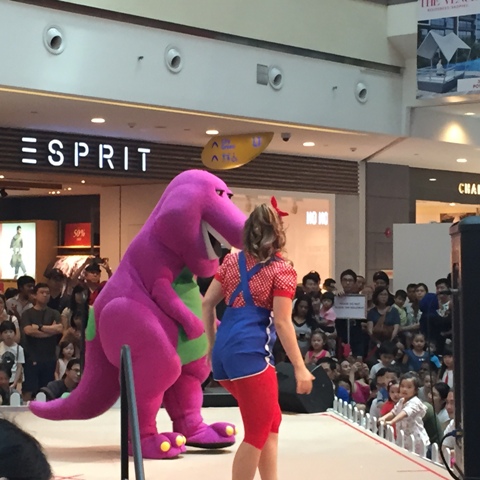 Barney's Beach Party at City Square Mall