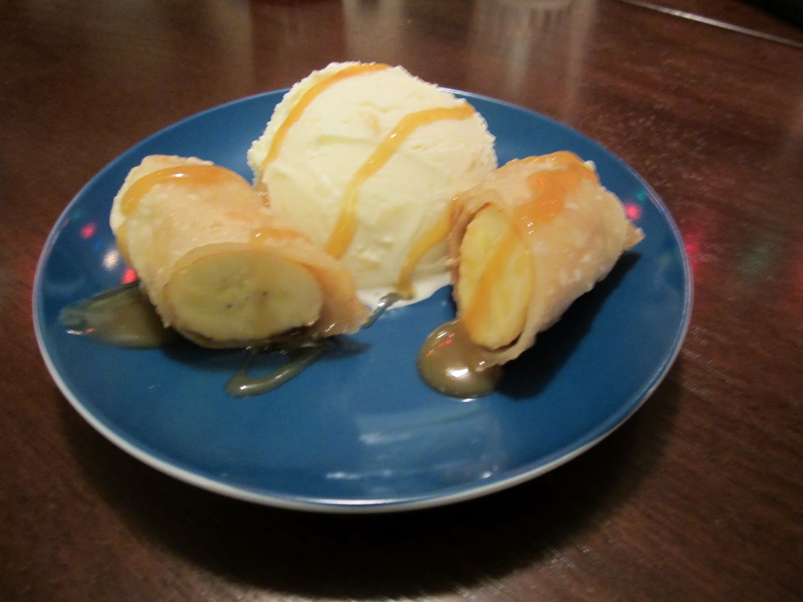 Glitter & Ribbons Please!: Banana Spring Rolls with coconut ice cream