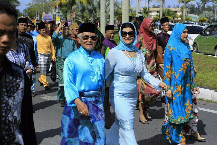 ! BUDAK KAMPUNG ONLINE !: Sambutan Maulidur Rasul Kek Sarawak Dicemari ...