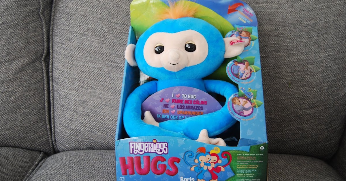 Chic Geek Diary: Fingerlings Hugs - Review & Giveaway