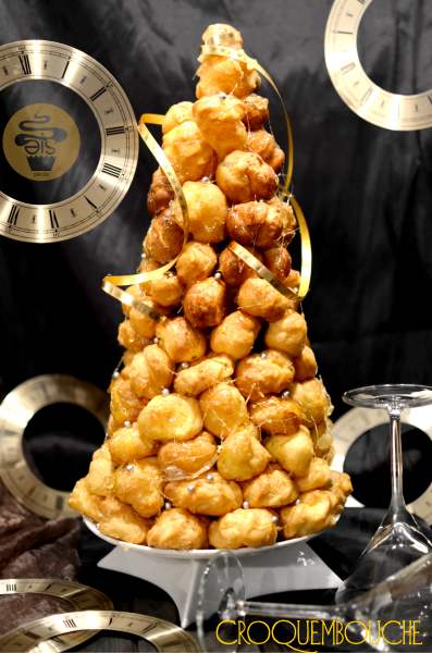 piecze się : Croquembouche