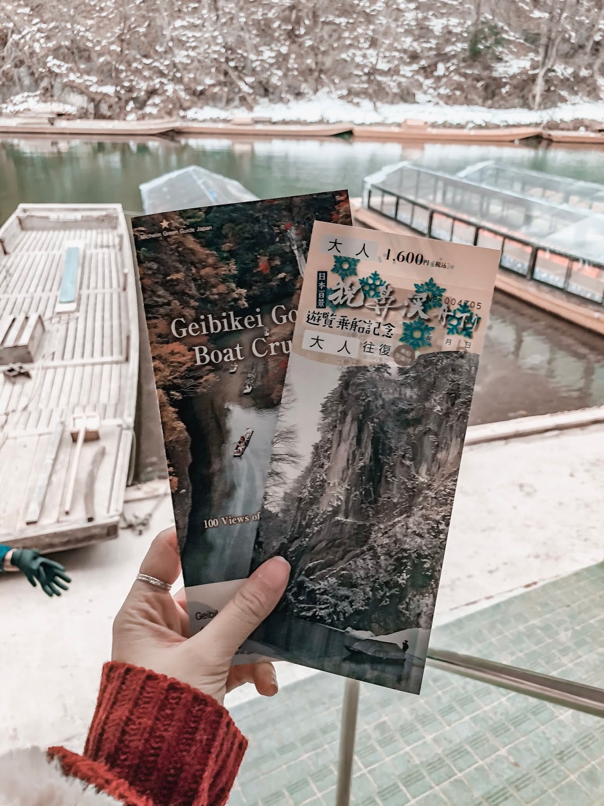 Geibikei Gorge in Winter - Stella Lee ☆ Indonesia Beauty and Travel Blog