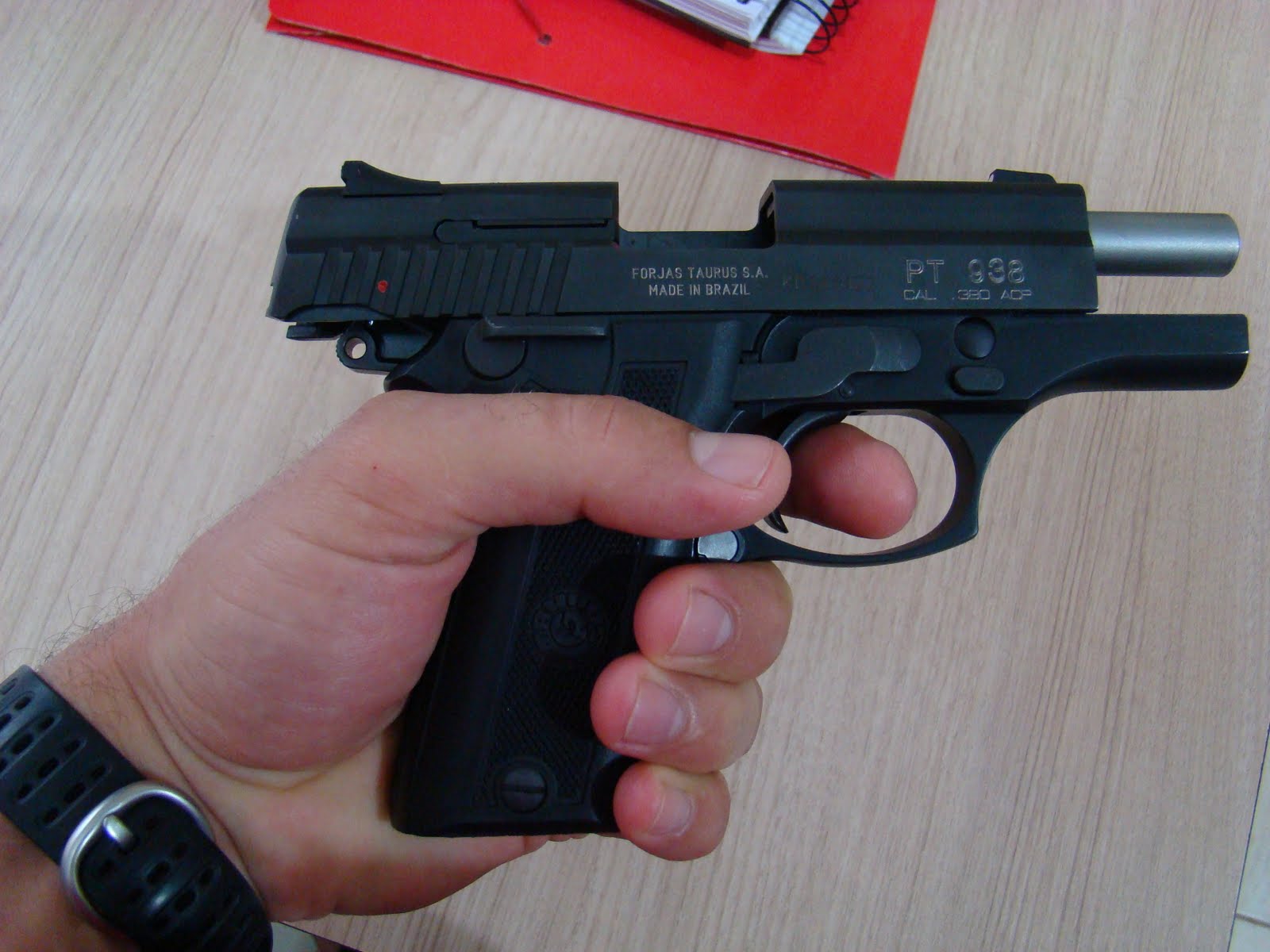 colecionadores de armas: Taurus PT 938