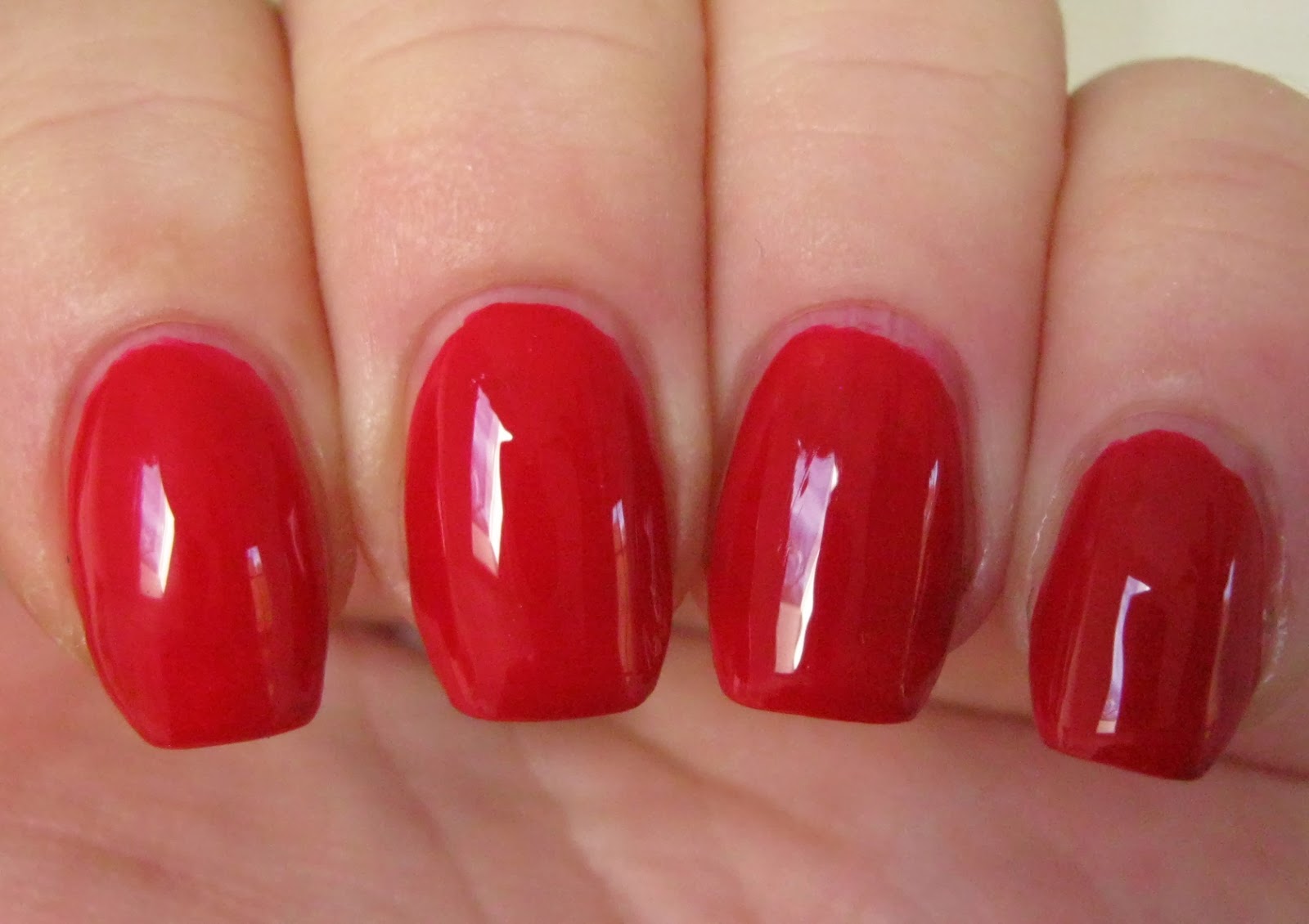 Lacquer Slacker Liz: Butter London Pillar Box Red