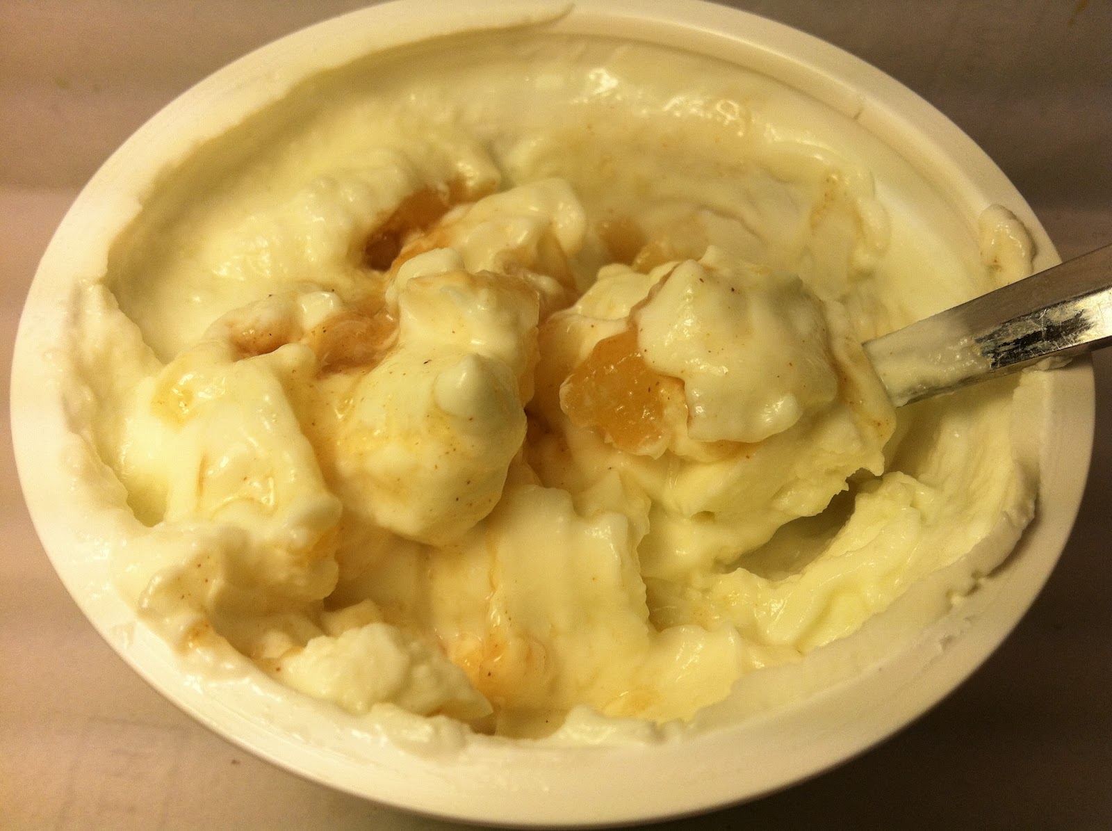 Crazy Food Dude: Review: Chobani Apple Cinnamon 0% Greek Yogurt