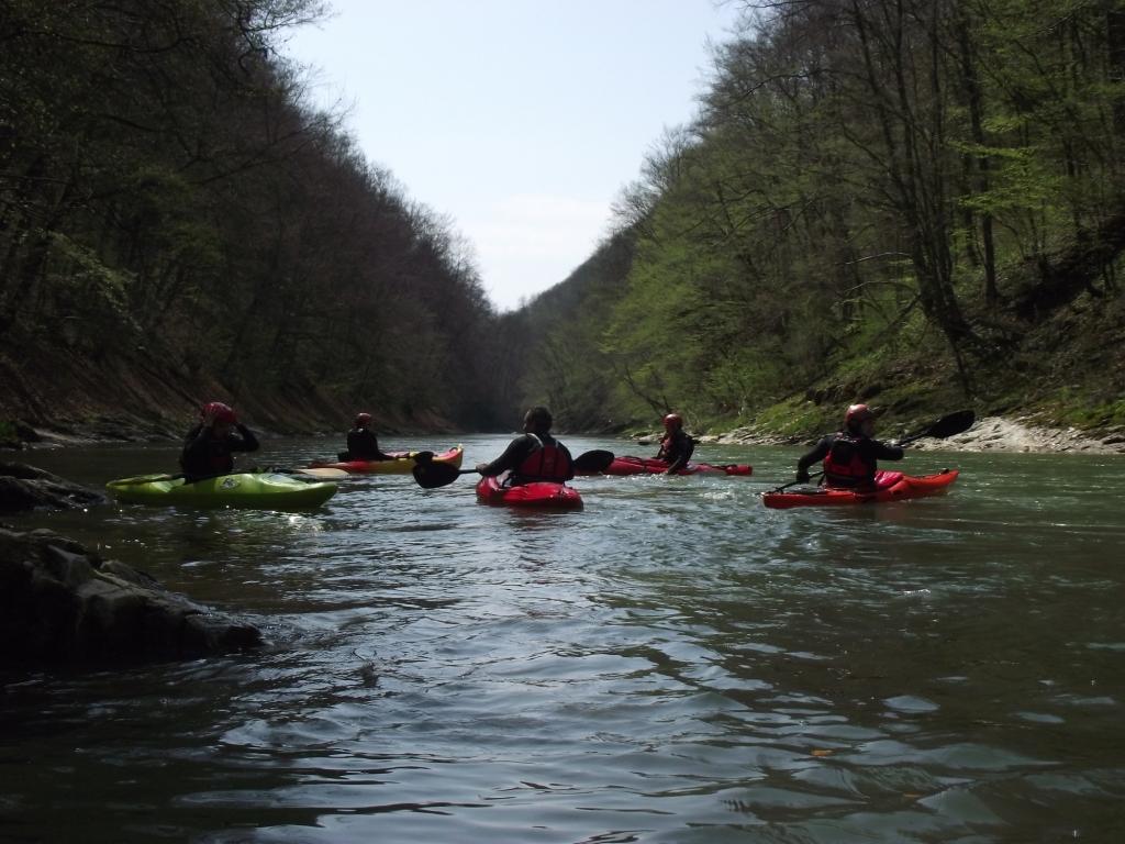 Cu caiacul în Cheile Lăpuşului – 51 km, ep. 2 – Romania vazuta din caiac