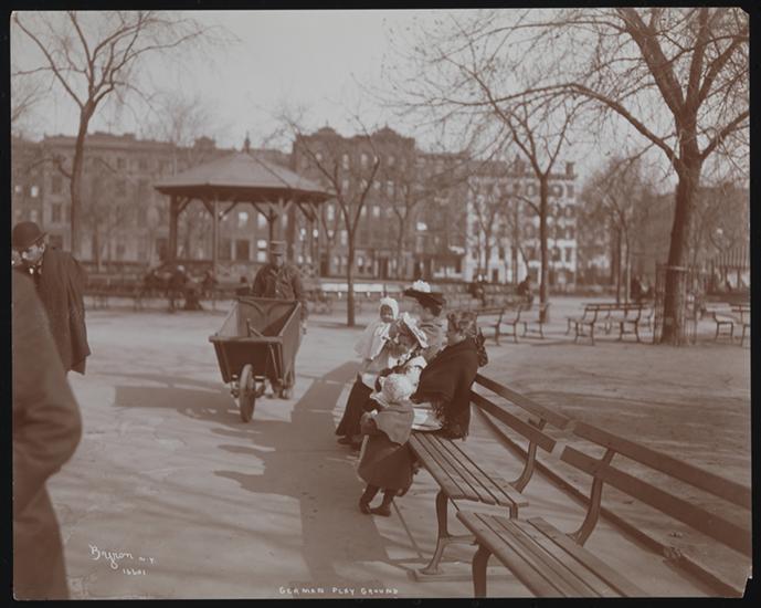 EV Grieve: 5 pretty amazing photos of Tompkins Square Park in 1904