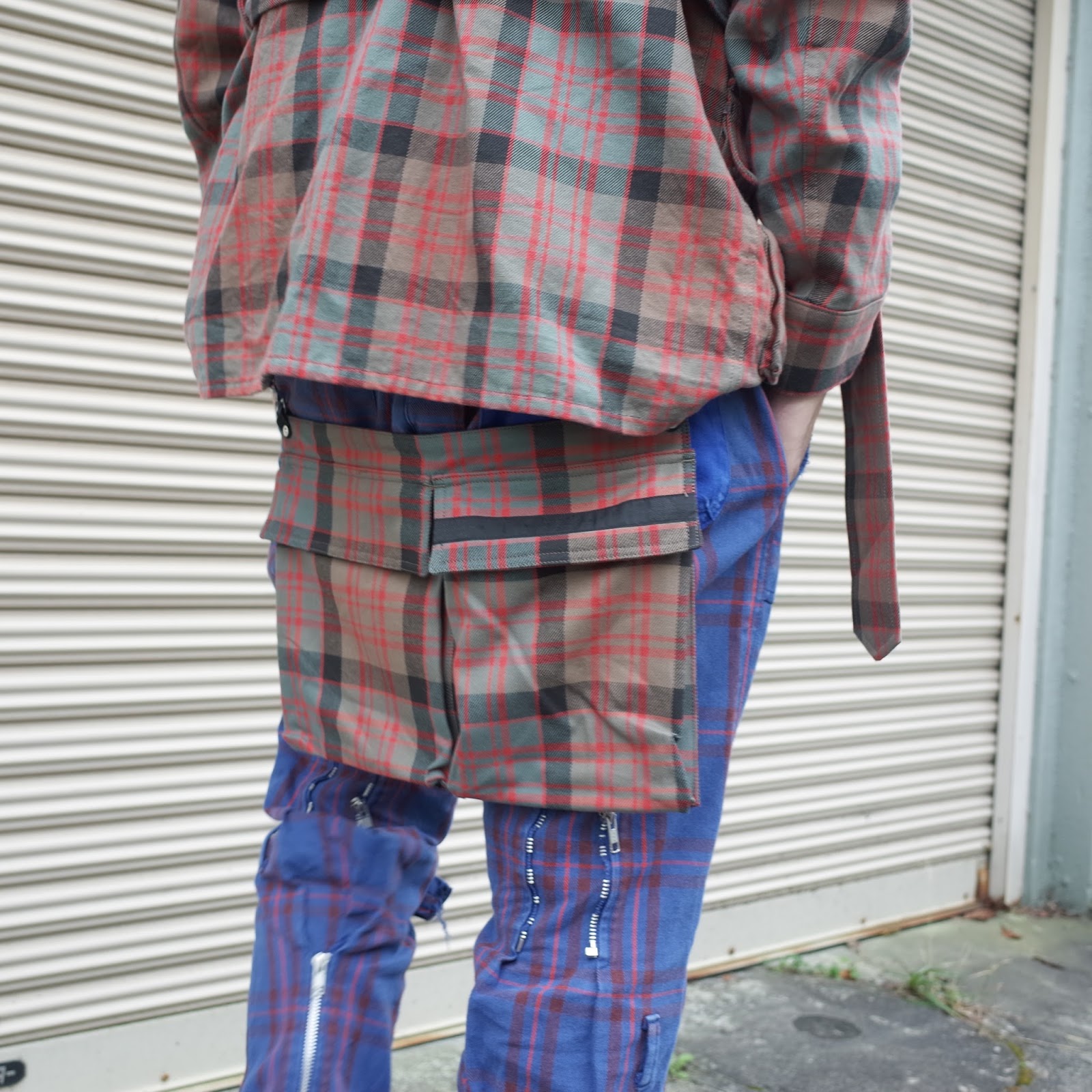 PEEL&LIFT: pocket apron