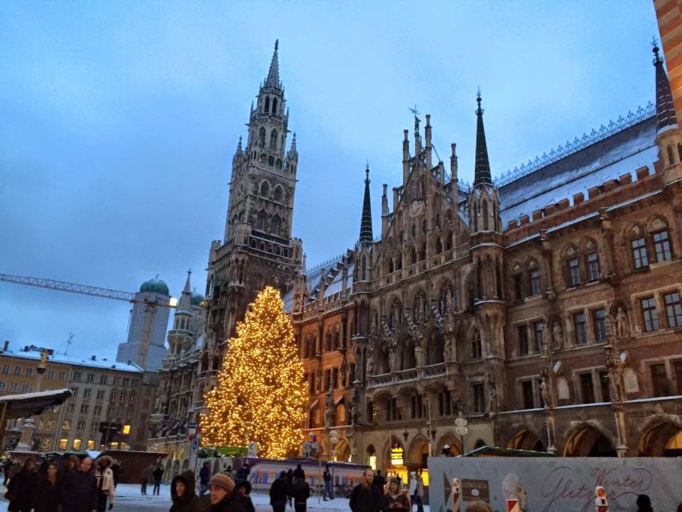 Love at First Layover: Guide to a Winter (Sunday) Layover in Munich