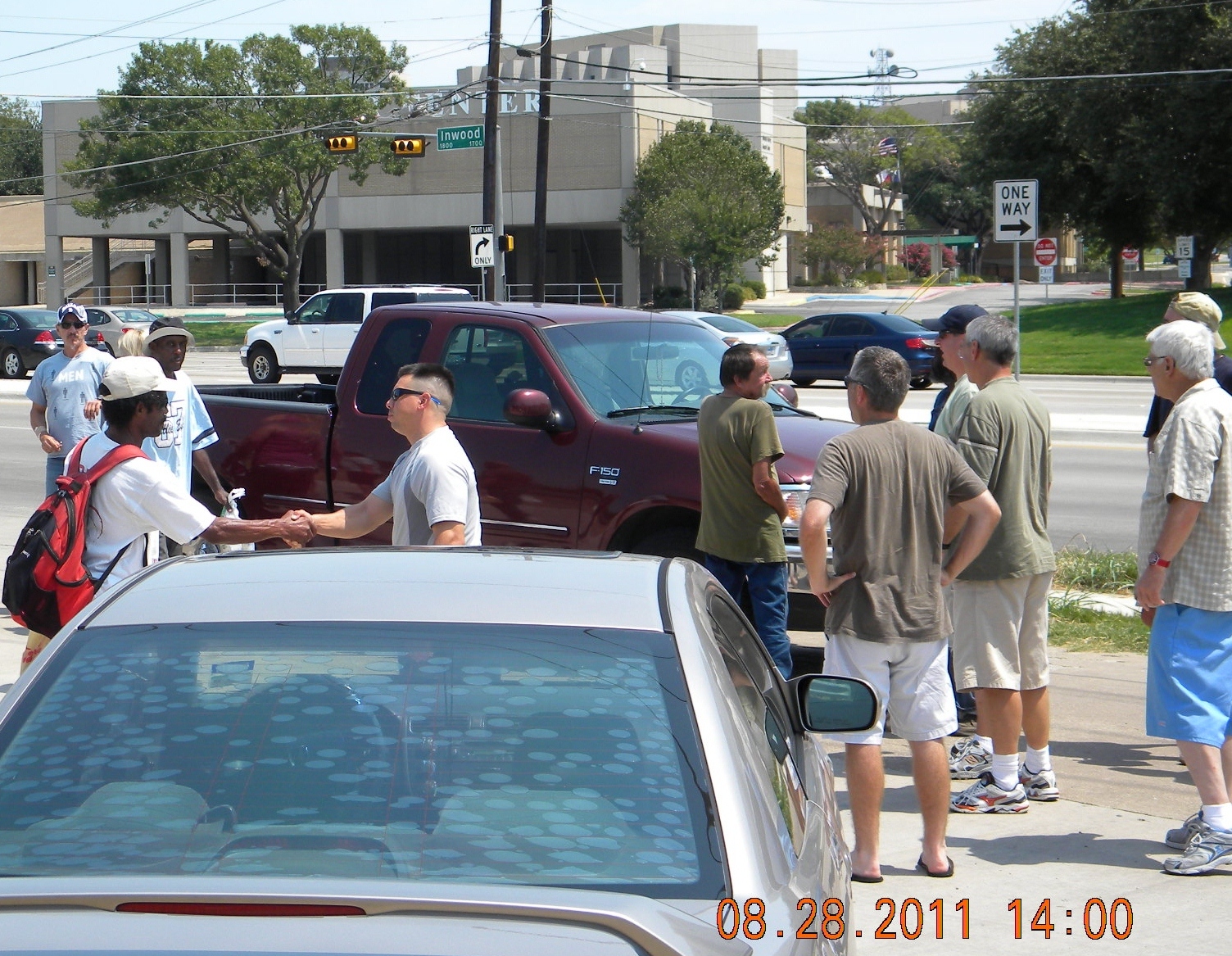 USHELLIT PEA SHELLERS AND PECAN NUT CRACKERS