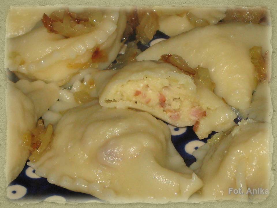 Domowa kuchnia Aniki: Pierogi ruskie z boczkiem