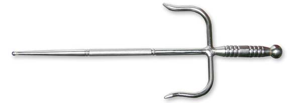 18 Jenis Senjata Pencak Silat Ampuh & Sakti di Indonesia