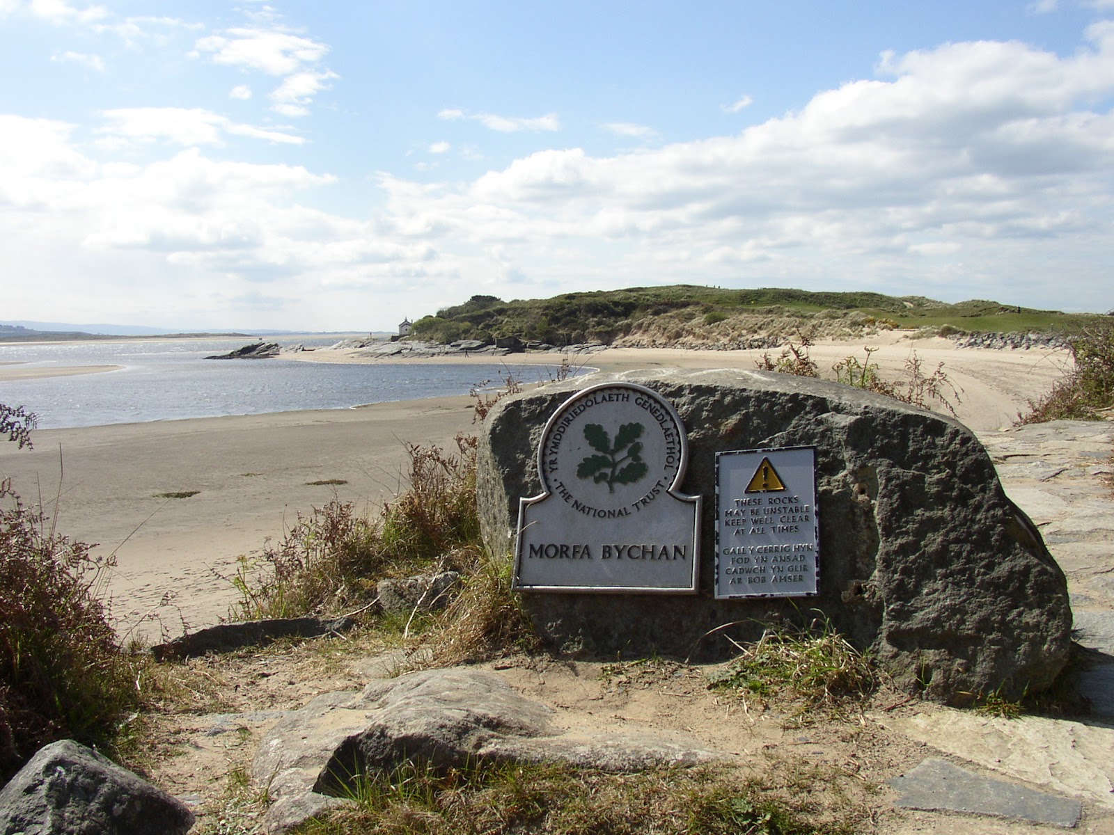 Exploring North Wales: Wales Coast Path Borth y Guest to Morfa Bychan